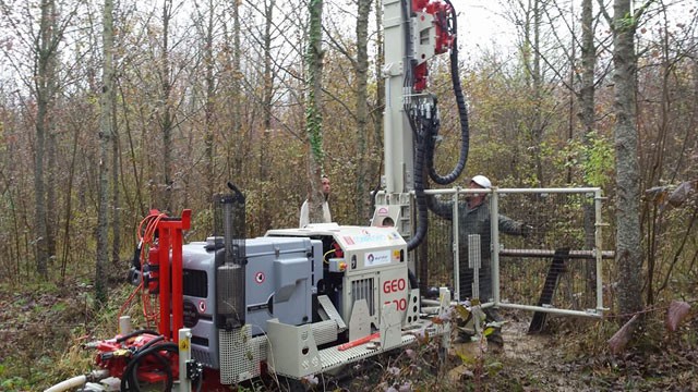 Crawler Mounted Drill Rigs | COMACCHIO
